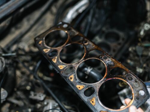 Junta de culata dañada: Síntomas y causas